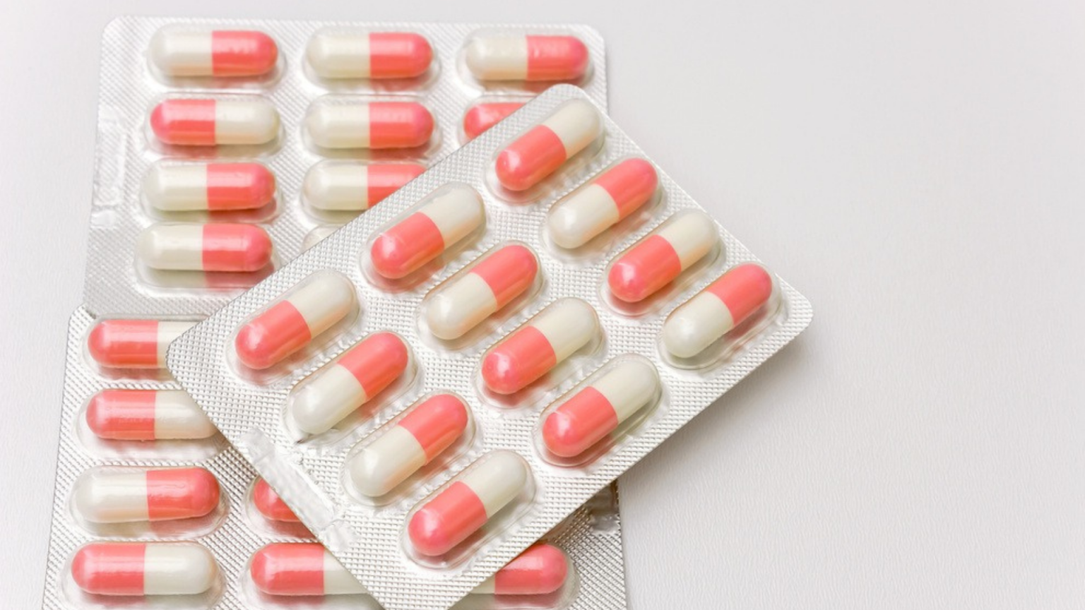 How Antimicrobial Resistance (AMR) Spread? - Biorism